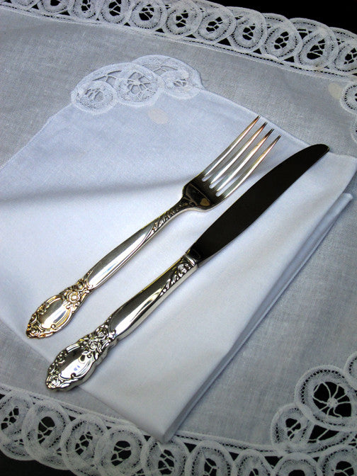 Battenburg Trim Placemat & Napkin – Accent Linens